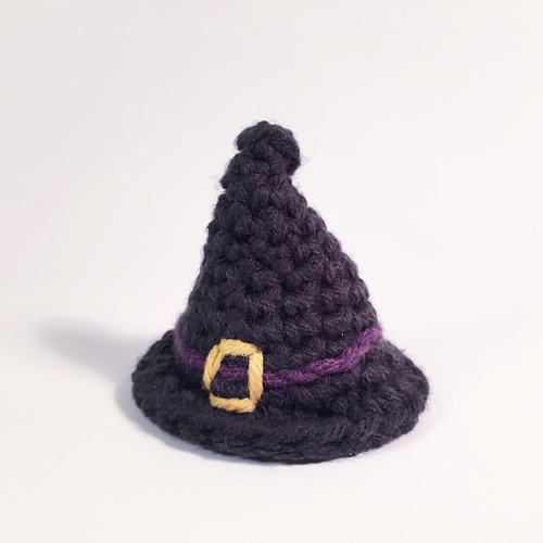 Ravelry: Witch / Wizard Hat pattern by LouiesLoops