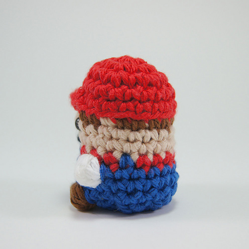 Ravelry: Super Mario Amigurumi Finger Puppet pattern by LouiesLoops