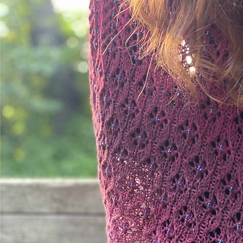 Raining Roses Shawl in Hobbii Sultan - Star Ruby : r/knitting