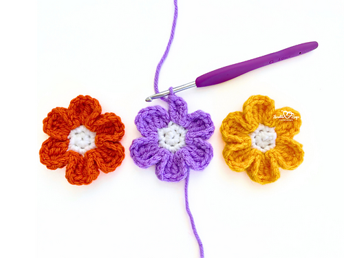Ravelry: Small Flower Applique pattern by Melissa Hassler