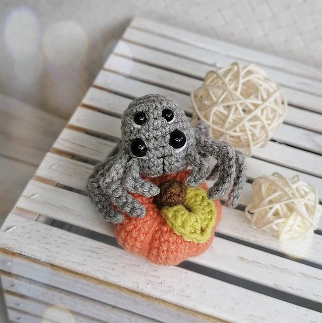 Ravelry: Jinx the Small Spider pattern by Yevheniia Romanchuk