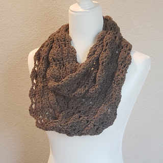 Ravelry: Glamorous Lace Cowl pattern by Crochet Me Lovely