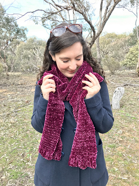 Ravelry: Pomegranate Velvet Scarf pattern by Lucienne Crochet