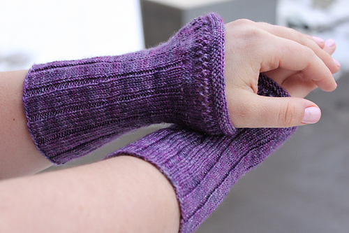 Ravelry: Frilly Cuffs pattern by Valya Boutenko