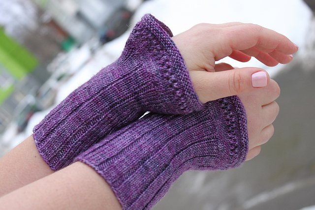 Ravelry: Frilly Cuffs pattern by Valya Boutenko