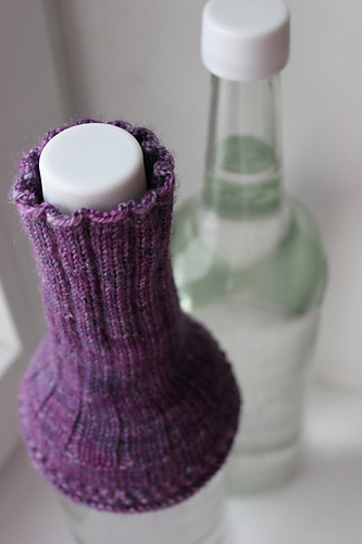 Ravelry: Frilly Cuffs pattern by Valya Boutenko