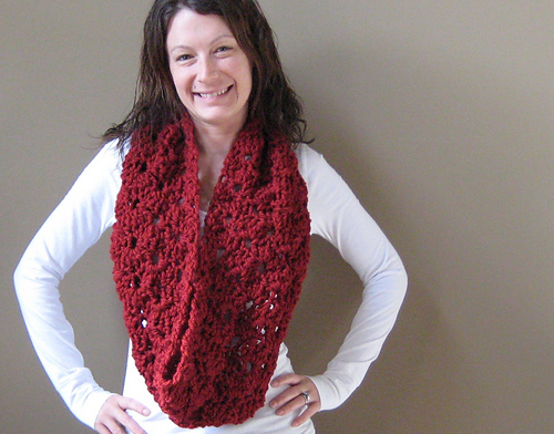 Ravelry: Zoe Cowl pattern by Theresa Boyce