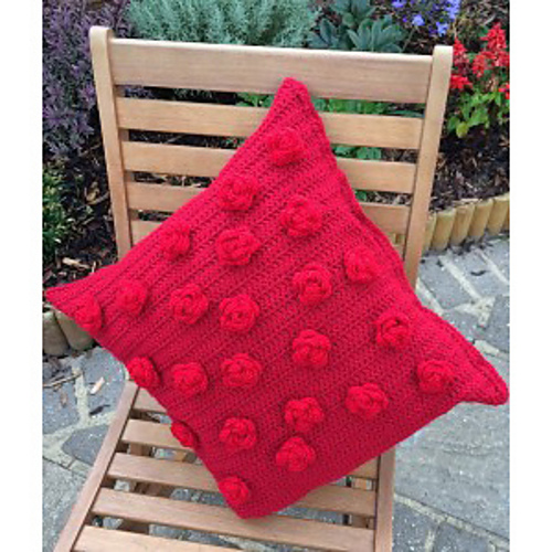 Ravelry: Red Rose Crochet Cushion pattern by Lucy Kate