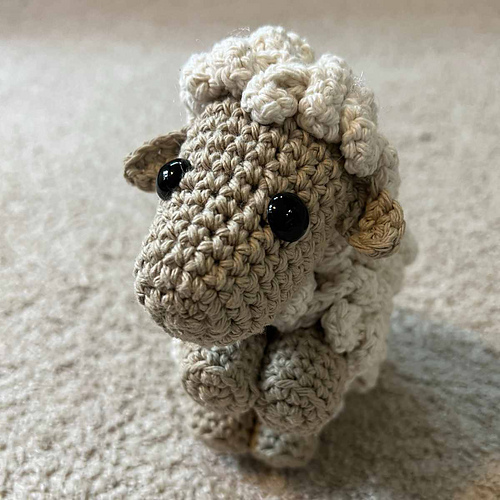 Ravelry: Scruffy the Sheep pattern by Lucy Kate