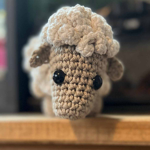 Ravelry: Scruffy the Sheep pattern by Lucy Kate