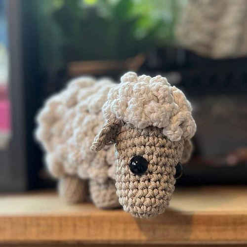 Ravelry: Scruffy the Sheep pattern by Lucy Kate