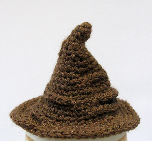 Ravelry: The Sorting Hat pattern by Lucy Collin