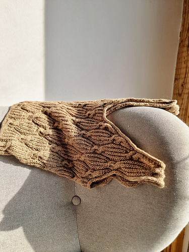 Ravelry: Minou Top pattern by Luisa Rehkopf