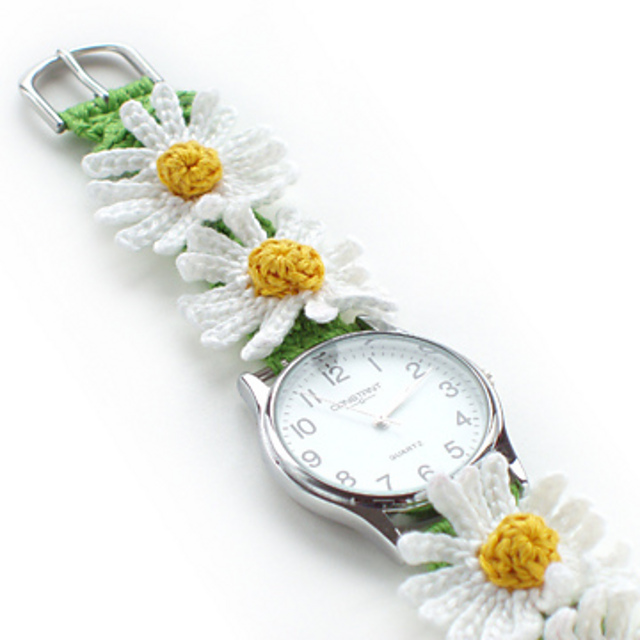Ravelry: Daisy watch strap pattern by Luise Roberts
