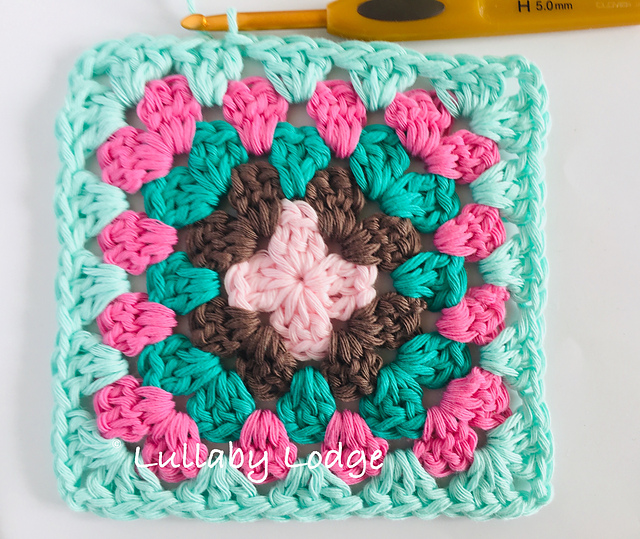 Ravelry: The Perfect Granny Square pattern by Lullaby Melodia