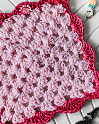 Ravelry: Simple Shell Edging pattern by Catherine McLennan