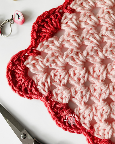 Ravelry: Simple Shell Edging pattern by Catherine McLennan