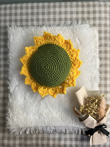 Ravelry: Foldable flower market bag pattern by Kat Witherall