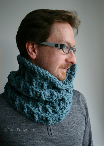 Ravelry: Man's cowl (119) pattern by Luz Mendoza
