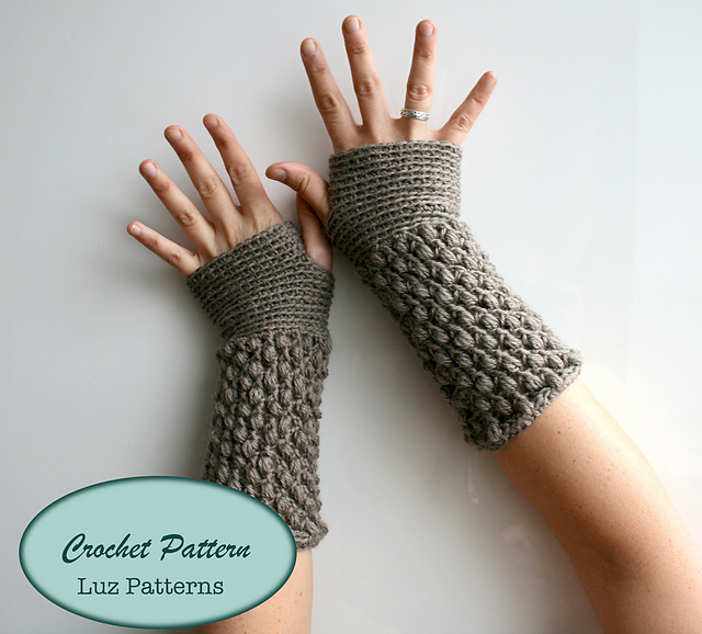 Ravelry: Wrist warmer (124) pattern by Luz Mendoza
