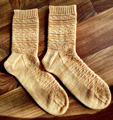 Ravelry: Emma pattern by Marie Claude Goulet