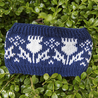 Ravelry: Flower of Scotland Headband pattern by Lynann Colligan