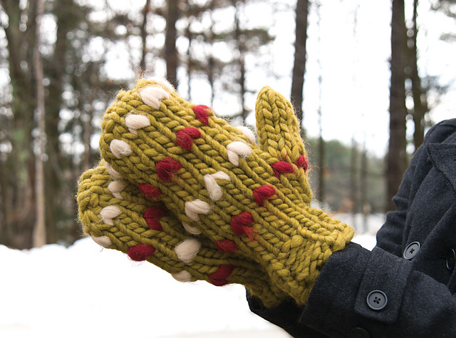 Ravelry: Katie's Top-Down Thrummed Mittens pattern by Lynne Lounsbury