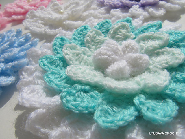 Ravelry: Crochet Flower "Aster" pattern by Milimagfa