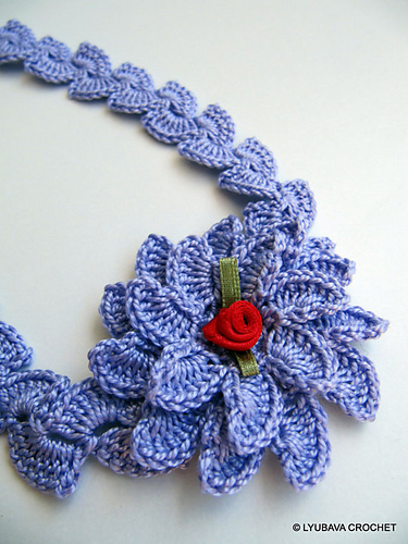 Ravelry: Lyubava Flower Headband Tutorial pattern by Milimagfa