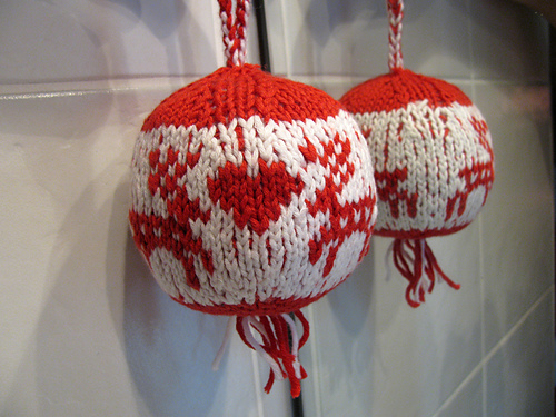 Ravelry: julekuler - reindeers in love pattern by Eva Lyus