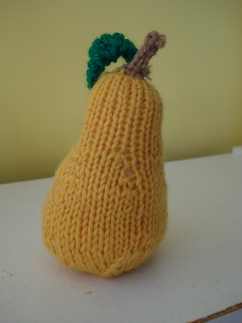 Ravelry: mr. pear pattern by peachcake knits