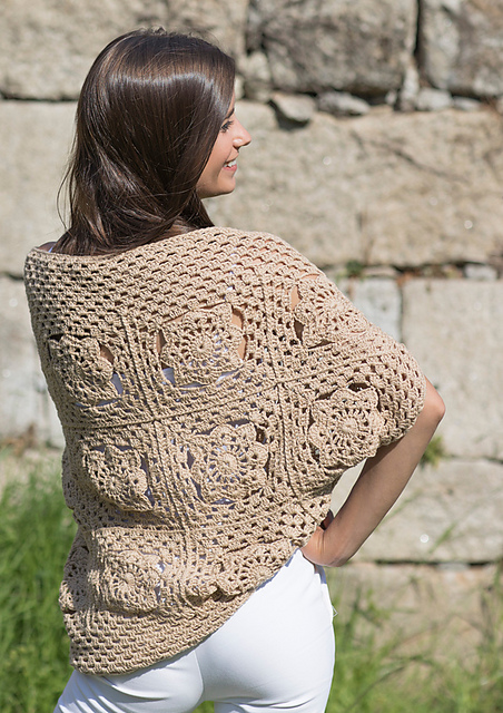 Ravelry: Granny Square Shrug pattern by Leire Villar
