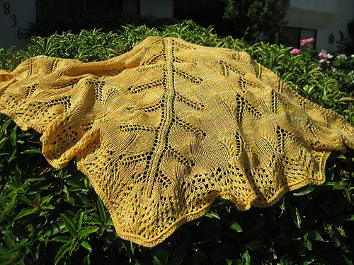 Ravelry: Flutterby Lilacs pattern by MMario
