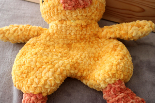 Ravelry: Chick Lovey pattern by Michaela Casey