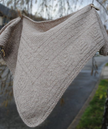 Ravelry: Reversible Guernsey stitch shawl pattern by Lidia Tsymbal