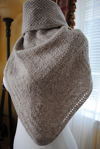 Ravelry: Reversible Guernsey stitch shawl pattern by Lidia Tsymbal