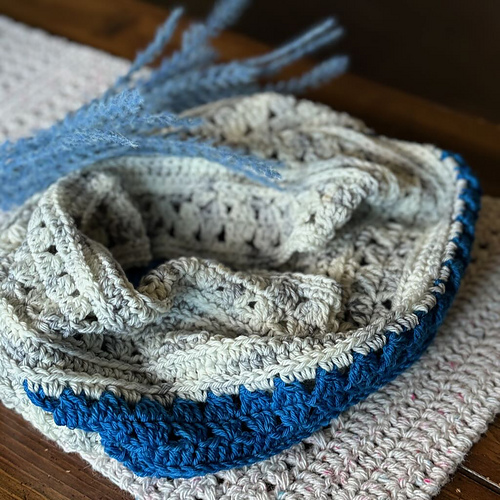 Ravelry: Aria Cowl pattern by Debbie Field