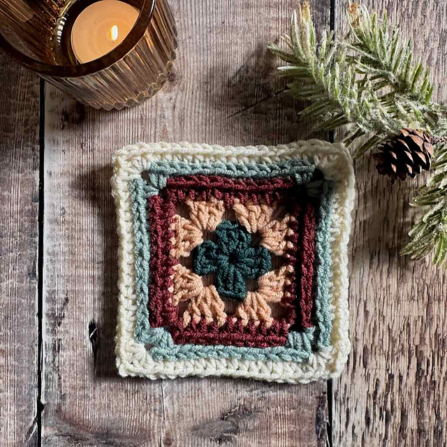 Ravelry: Yule Log Granny Square pattern by Debbie Field