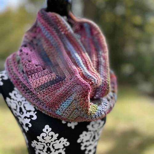 Ravelry: Scarlet Snowberry Scarf pattern by Debbie Field