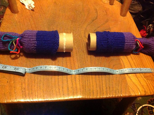 Ravelry: Snappable Christmas Cracker pattern by Madderz