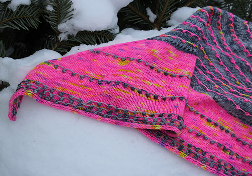 Ravelry: Ama Shawl pattern by Maddie Harvey
