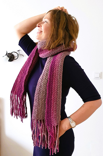 Ravelry: Blackcurrant tea Scarf 2 vars pattern by MadeByAsya