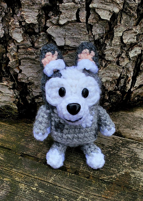 Ravelry: Bluey-inspired Muffin Heeler pattern by MadeByCana