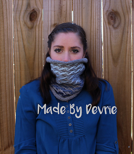 Ravelry: Slip Stitch Cowl pattern by MadeByDevrie