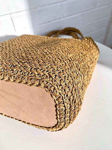 Ravelry: Twisted Raffia bag pattern by Kate Pilyavskaya