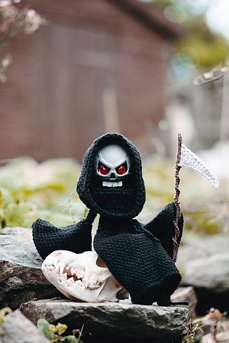 Ravelry: The Hooded One (Grim Reaper) pattern by Lauren Lewis