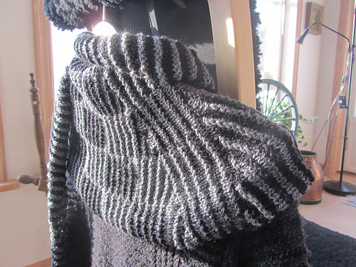 Ravelry: Simon shawl pattern by Karin Julenius