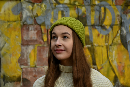 Ravelry: My Cable Hat pattern by Magdalena Pyzik