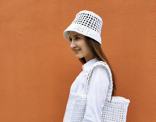 Ravelry: Prada raffia bucket hat pattern by Olga Filatova