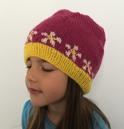 Ravelry: Cheery Daisy Beanie pattern by Kathrine Fyson